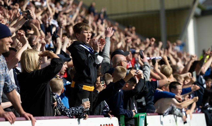 Fans flock to SPFL matches | SPFL